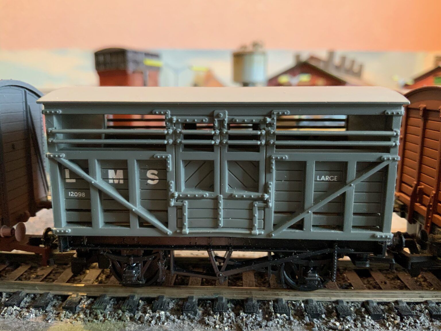 Mainline 37-154 LMS Cattle wagon 12098 - Stanier Mogul Fund