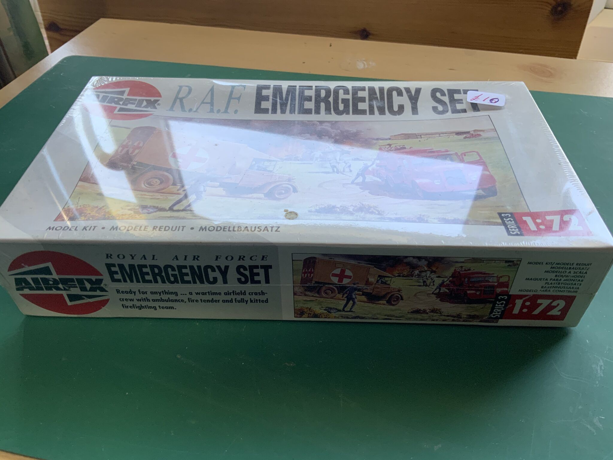 Airfix Model Kit 03304 RAF Emergency Set - Stanier Mogul Fund