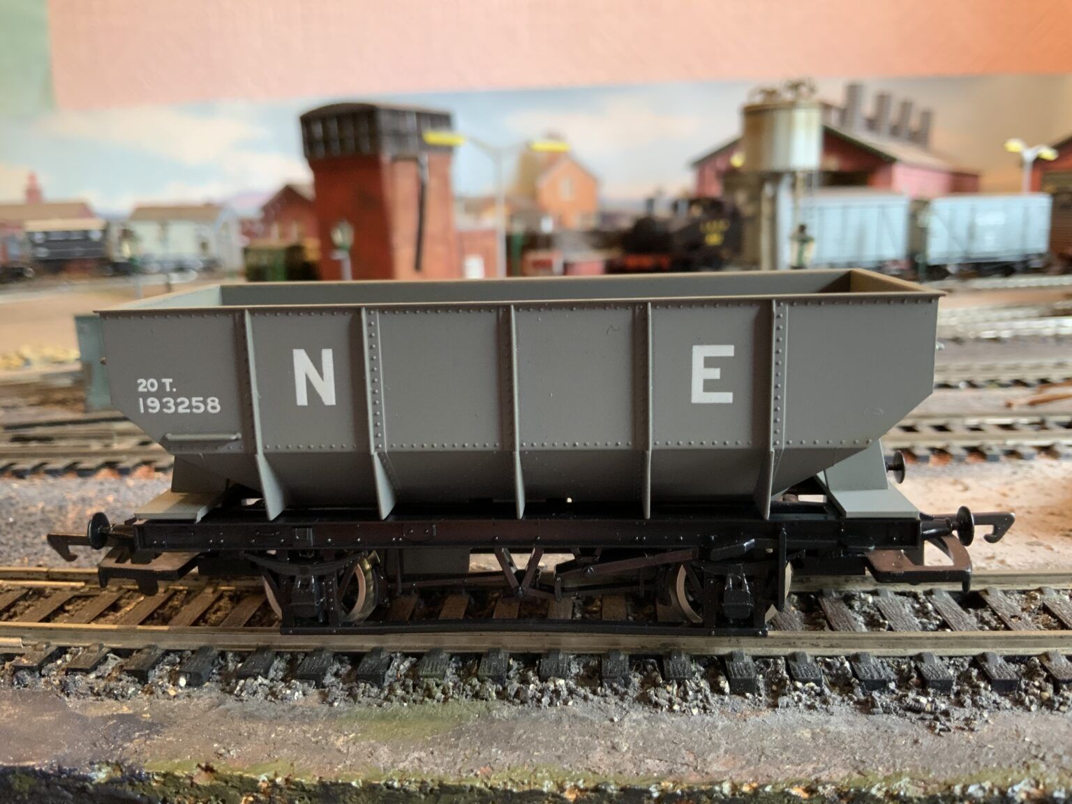 Airfix GMR 54367-7 LNER 20 ton Hopper - Stanier Mogul Fund